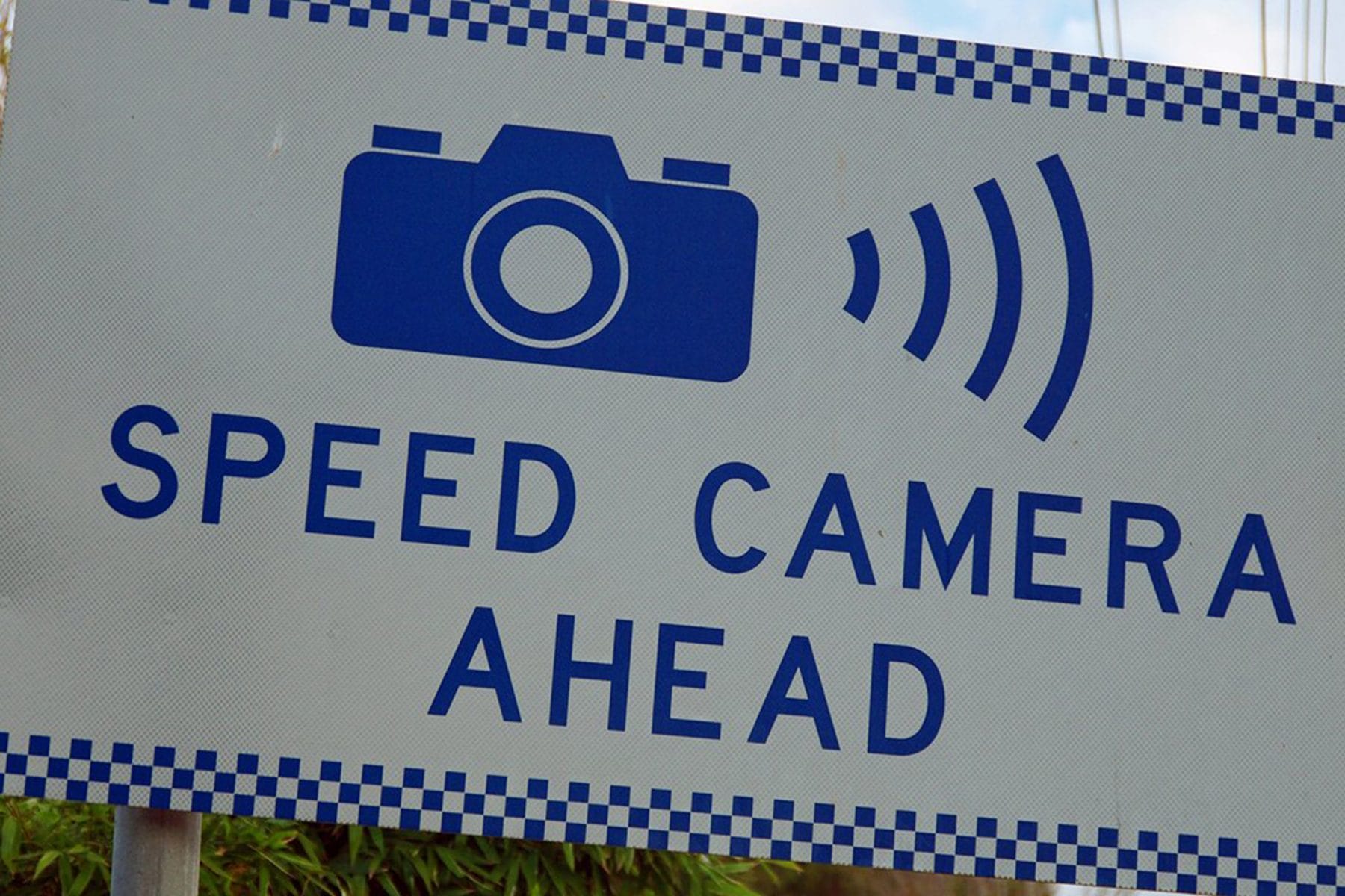 Warnings for mobile speed cameras - AnyAuto