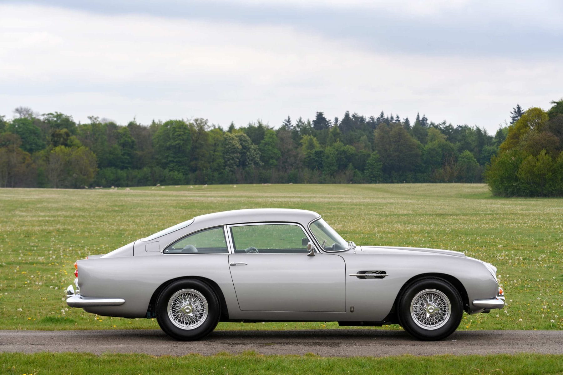 Aston Martin DB5 Vantage Once-in-a-lifetime collection comes to market ...