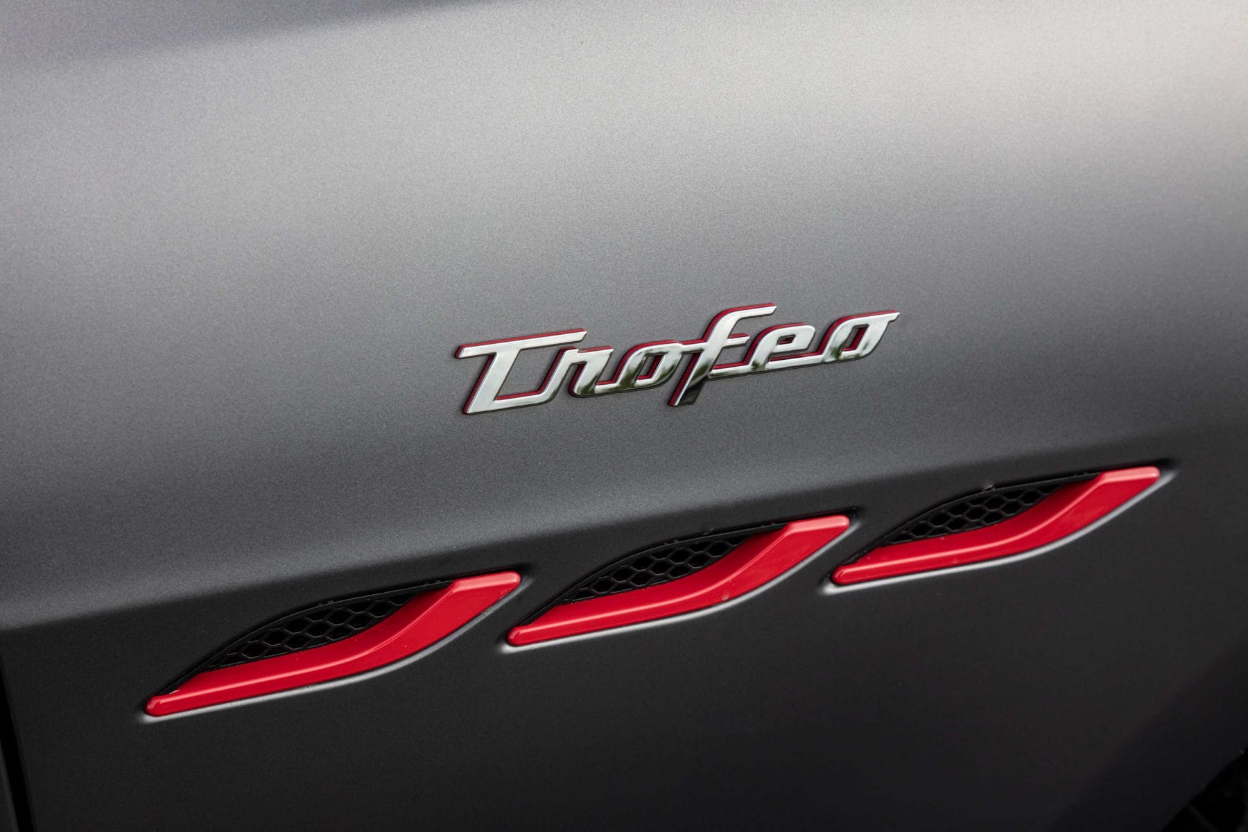 Maserati Trofeo Collection of Levante, Ghibli and Quattroporte arrive ...