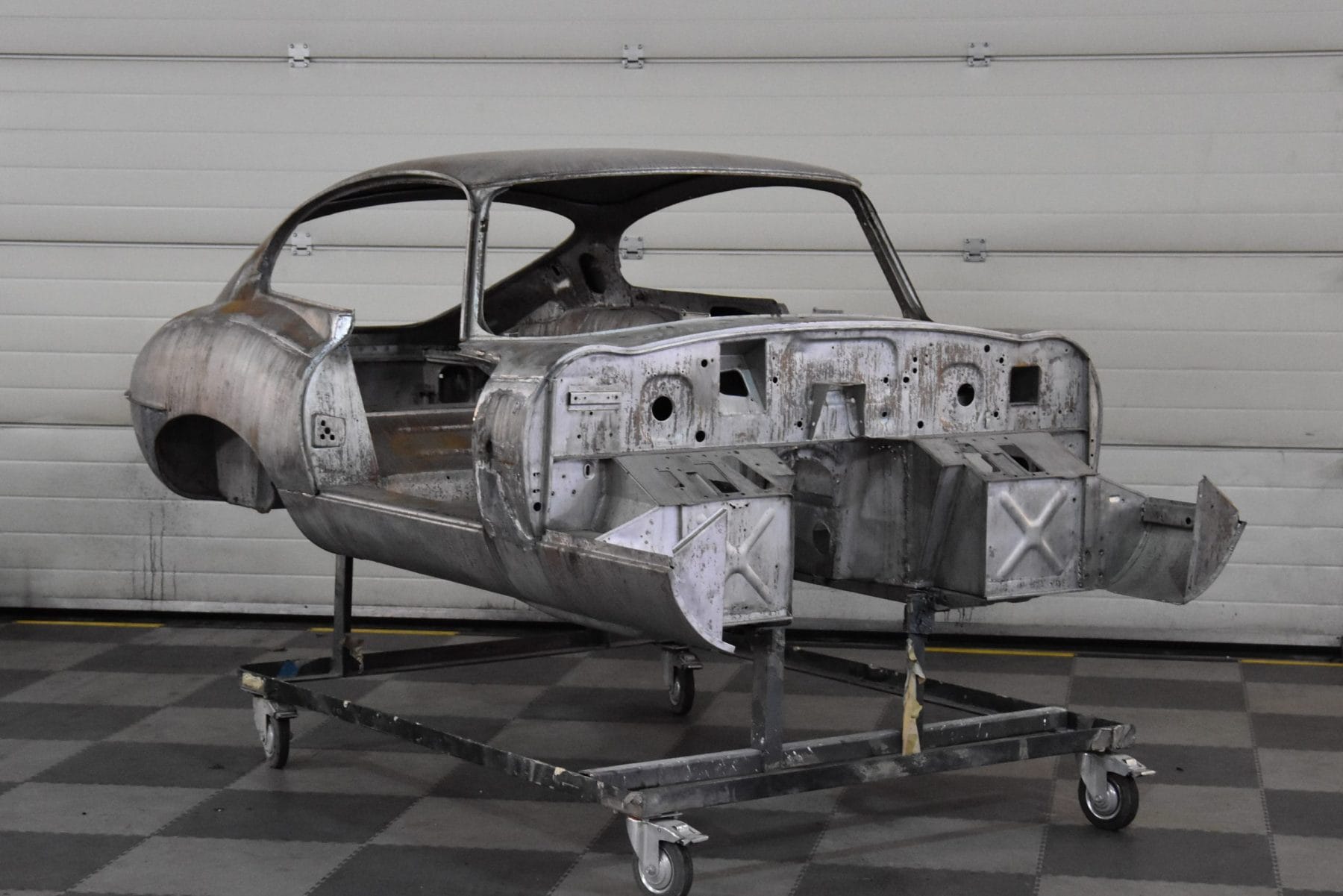 E-Type UK fully restores iconic Series 1 FHC Jaguar E-type - AnyAuto