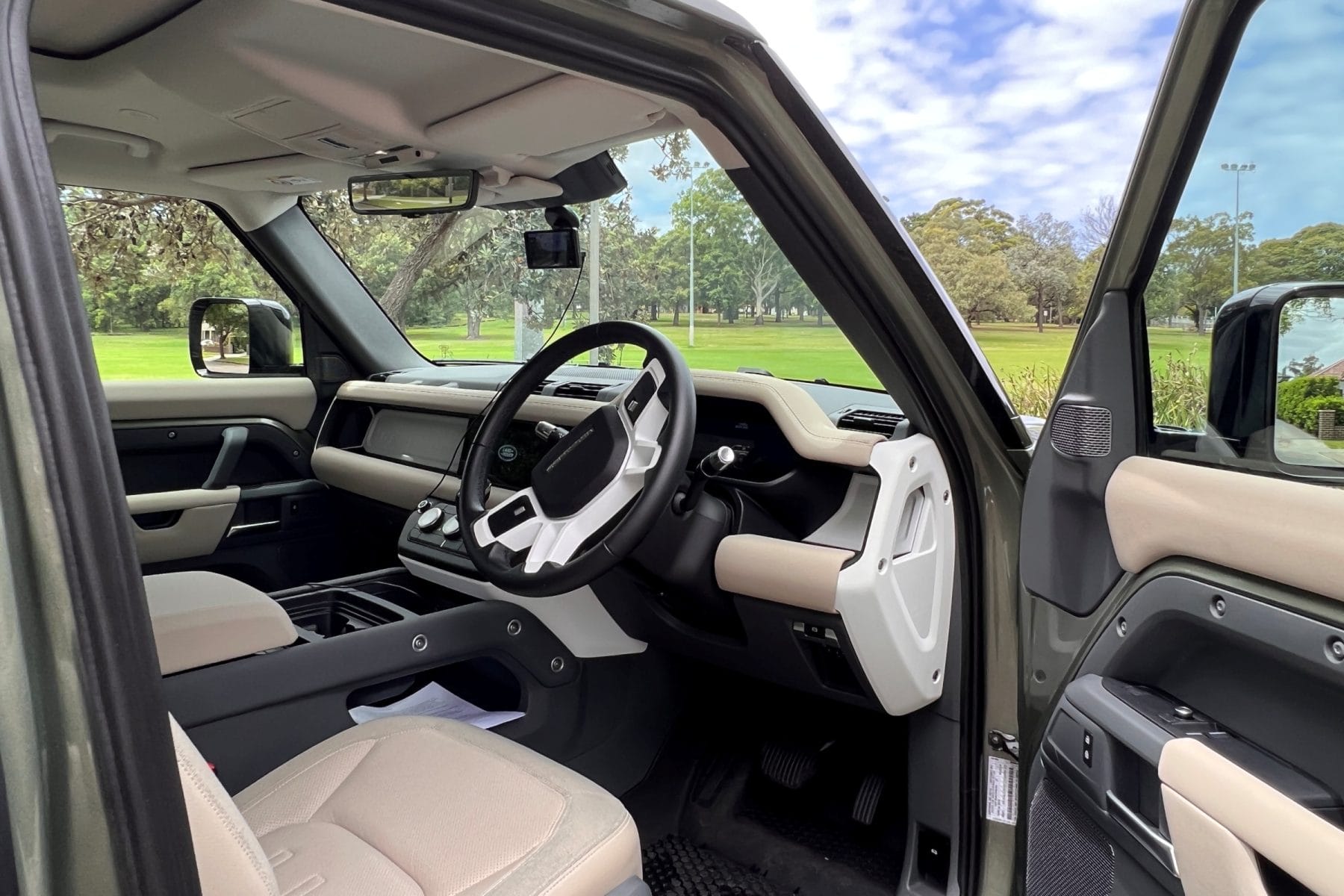 Land Rover Defender 90 4WD 2022 review - AnyAuto