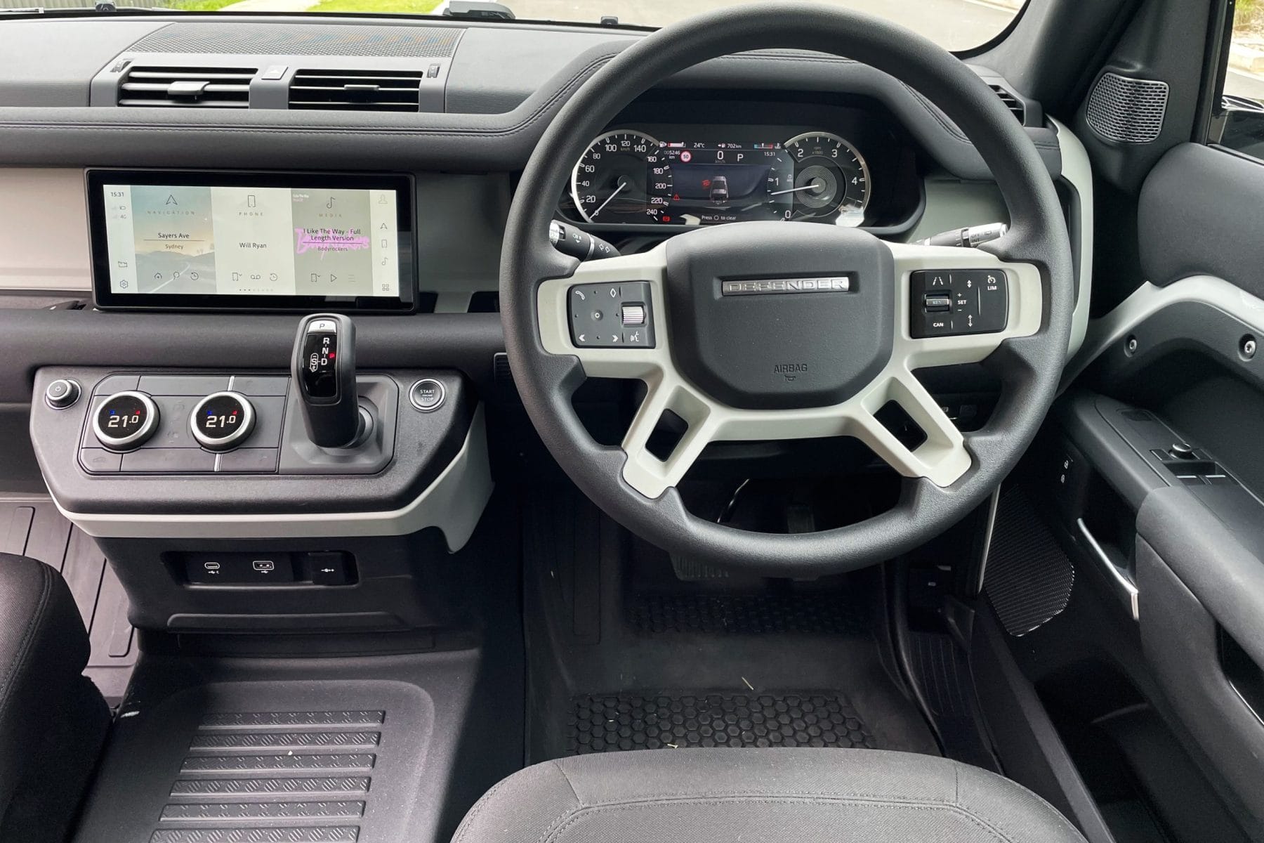 Land Rover Defender Interior 2022