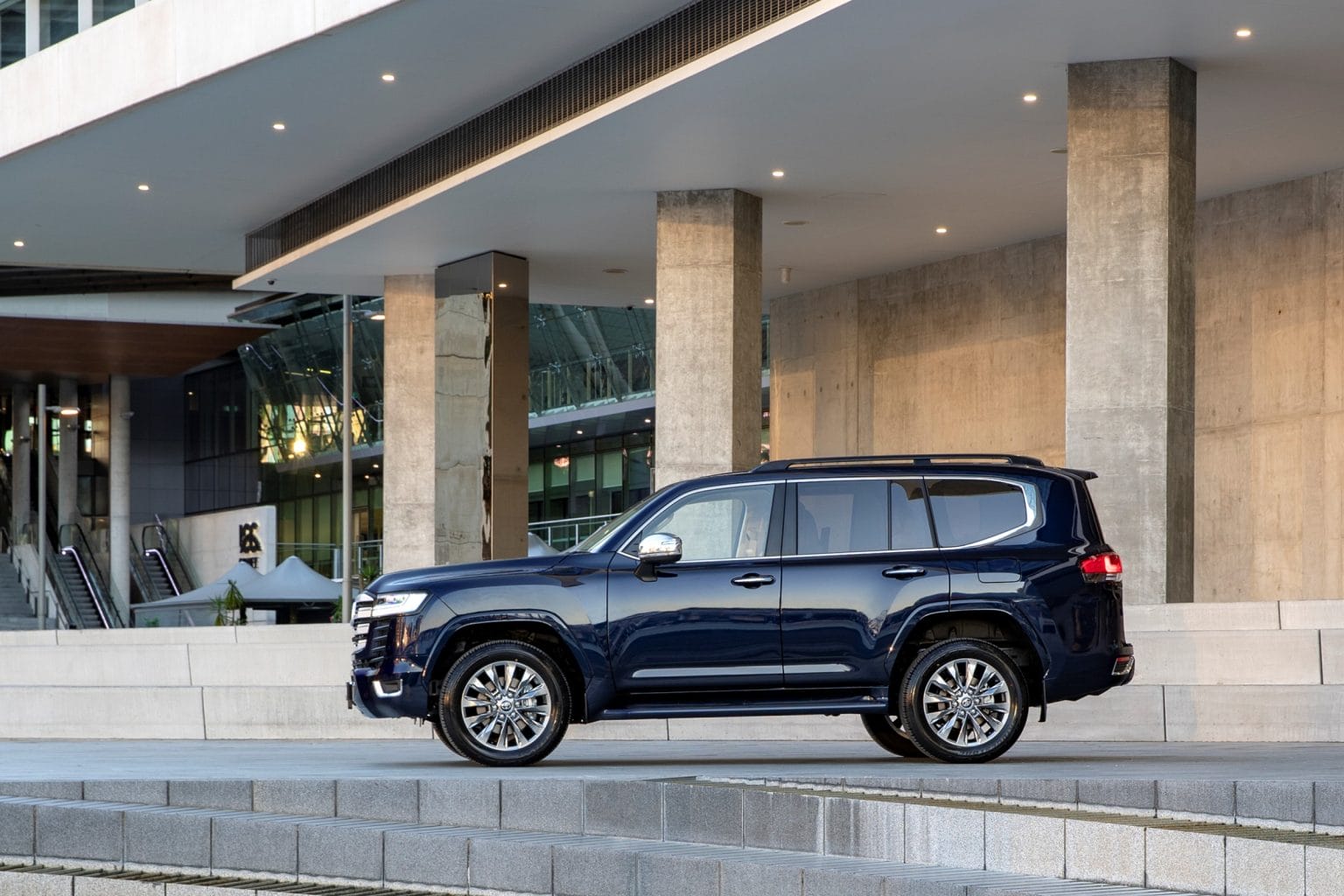 Toyota LandCruiser 300 Series Sahara ZX 2022 Review - AnyAuto