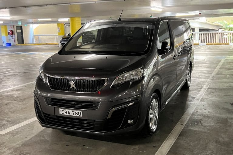 Peugeot Expert Premium long wheel base Van 2022 review - AnyAuto