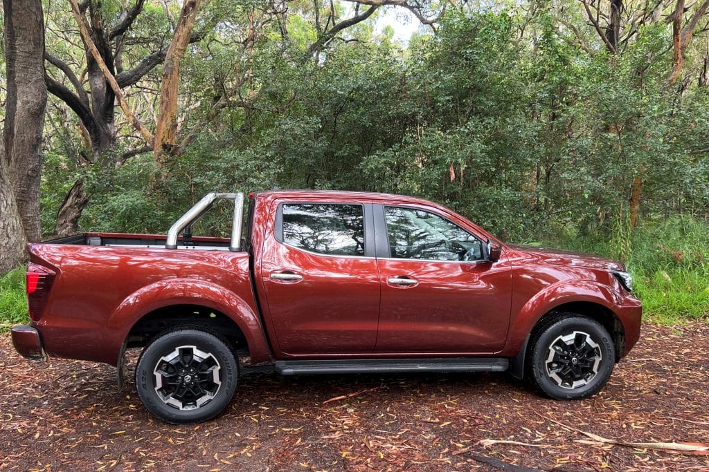 Nissan Navara ST-X Dual Cab 4WD Ute 2022 Review - AnyAuto