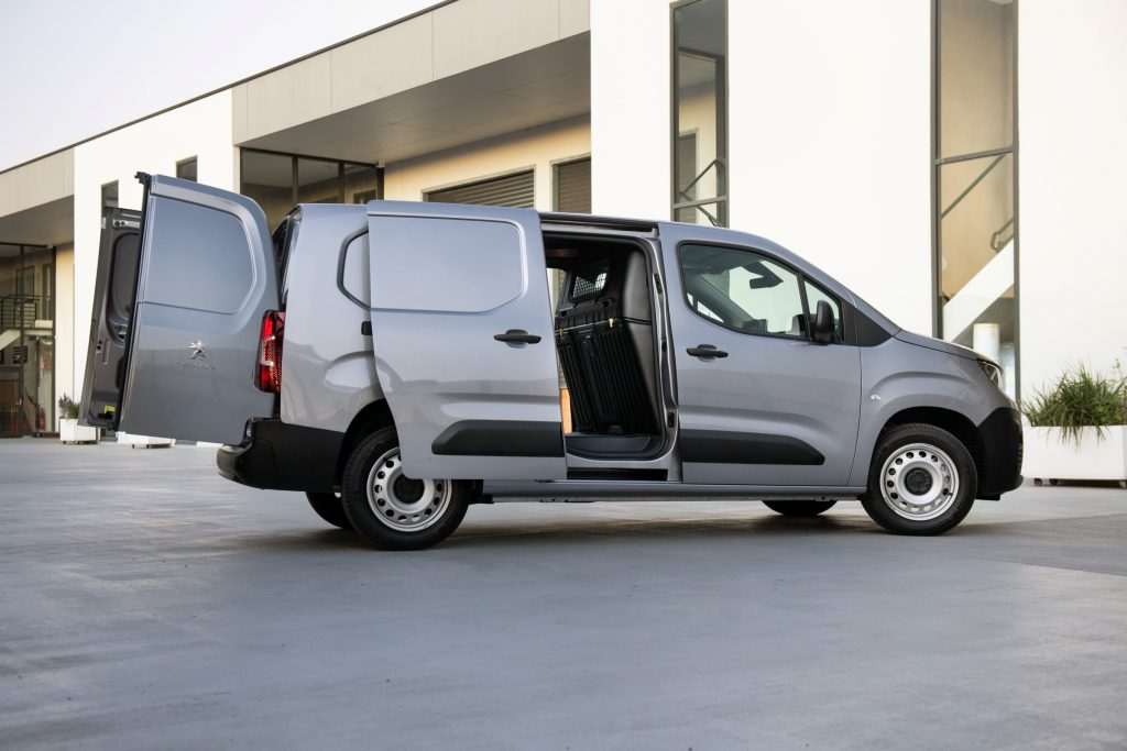 Peugeot Partner Pro LWB 2022 review - AnyAuto