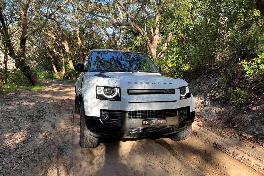 Defender 110 X-Dynamic HSE D300 2022 Review - AnyAuto