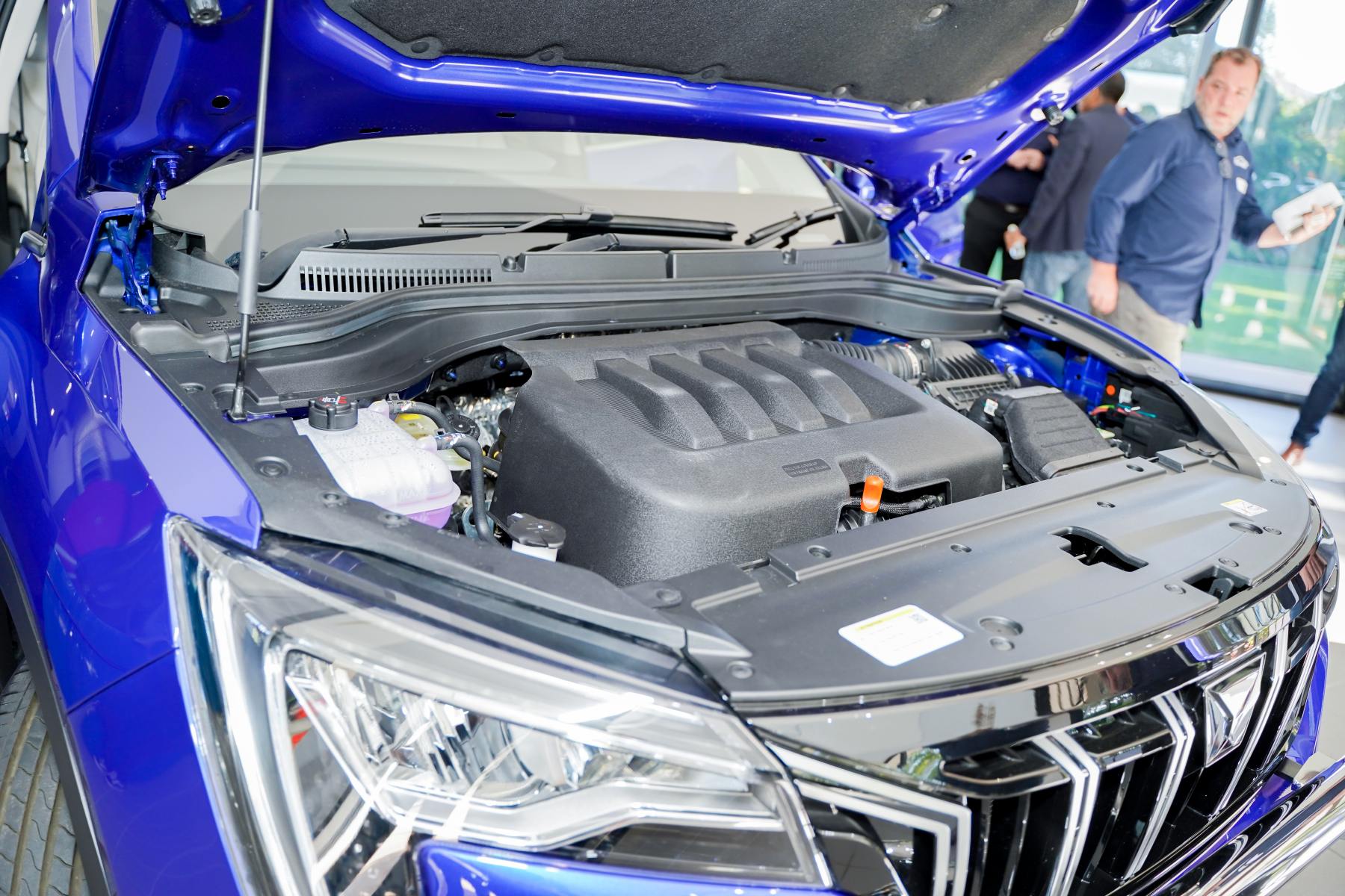 Mahindra XUV700 first drive review - AnyAuto