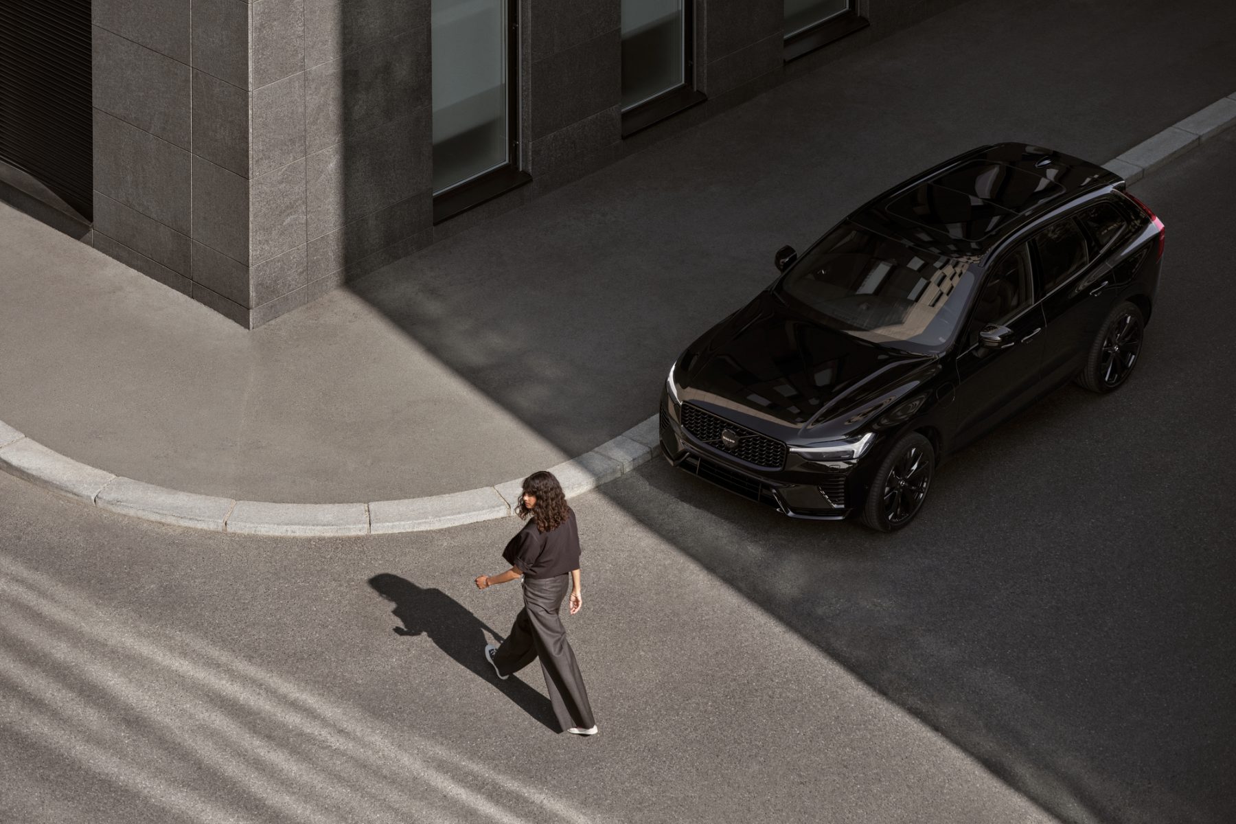 Volvo XC60 and S60 Black Edition variants - AnyAuto